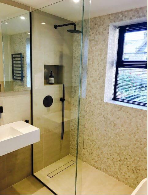 shower screen black channel